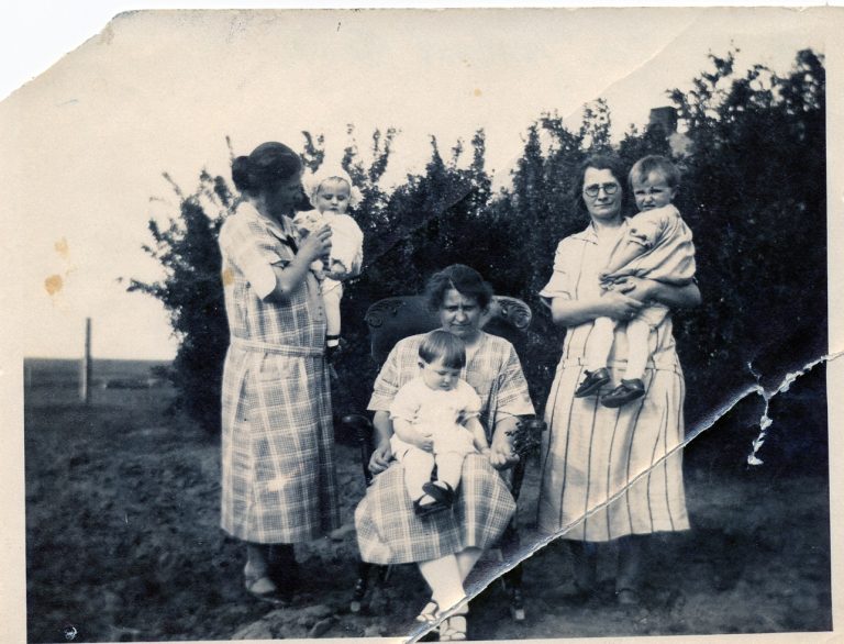 Old photo – Mennonite Heritage Archives